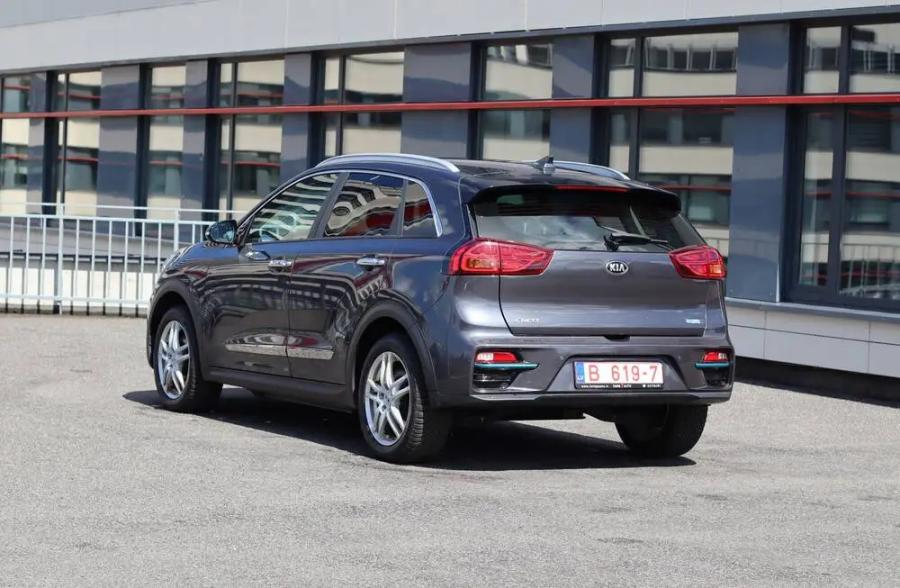Kia Niro 2020 Rīga, ar dzinēja tilpumu 0.00 L un nobraukumu 182 tūkst. km par 13980 €, foto 5 vietnē AUTOMOTO.COM.LV