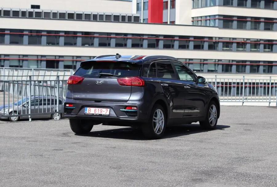 Kia Niro 2020 Rīga, ar dzinēja tilpumu 0.00 L un nobraukumu 182 tūkst. km par 13980 €, foto 7 vietnē AUTOMOTO.COM.LV