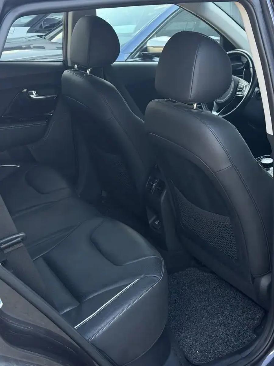 Kia Niro 2020 Rīga, ar dzinēja tilpumu 0.00 L un nobraukumu 182 tūkst. km par 13980 €, foto 15 vietnē AUTOMOTO.COM.LV