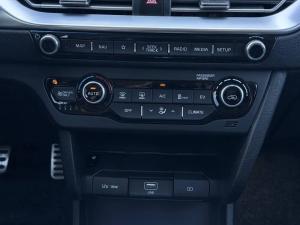 Kia Niro 2020 Rīga, ar dzinēja tilpumu 0.00 L un nobraukumu 182 tūkst. km par 13980 €, foto 19 vietnē AUTOMOTO.COM.LV