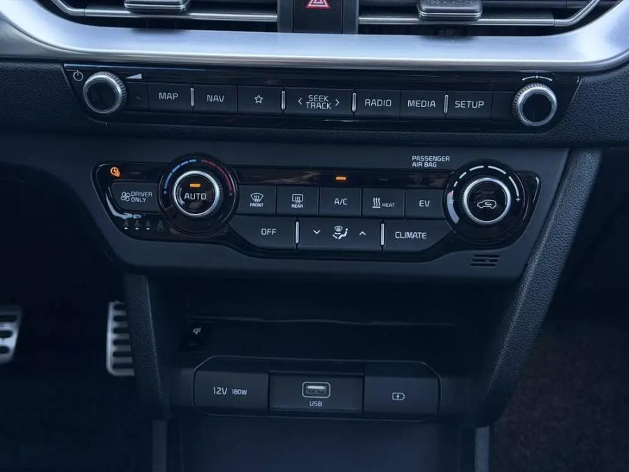 Kia Niro 2020 Rīga, ar dzinēja tilpumu 0.00 L un nobraukumu 182 tūkst. km par 13980 €, foto 19 vietnē AUTOMOTO.COM.LV