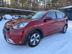 Red Kia Niro 2017 in Vilnius, with an engine capacity of 1.59 L and mileage of 223 thousand km for 10950 €, photo 7 on AUTOMOTO.COM.LV