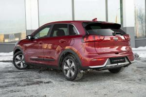 Sarkans Kia Niro 2019 Viļņa, ar dzinēja tilpumu 1.59 L un nobraukumu 121 tūkst. km par 11950 €, foto 3 vietnē AUTOMOTO.COM.LV