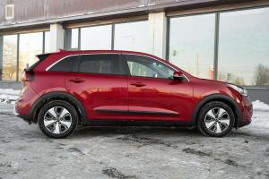Sarkans Kia Niro 2019 Viļņa, ar dzinēja tilpumu 1.59 L un nobraukumu 121 tūkst. km par 11950 €, foto 5 vietnē AUTOMOTO.COM.LV
