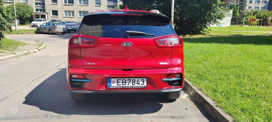 Sarkans Kia Niro 2019 Viļņa, ar dzinēja tilpumu 0.00 L un nobraukumu 77 tūkst. km par 16000 €, foto 5 vietnē AUTOMOTO.COM.LV