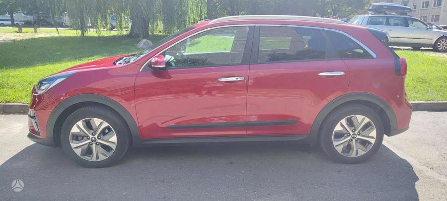 Sarkans Kia Niro 2019 Viļņa, ar dzinēja tilpumu 0.00 L un nobraukumu 77 tūkst. km par 16000 €, foto 6 vietnē AUTOMOTO.COM.LV