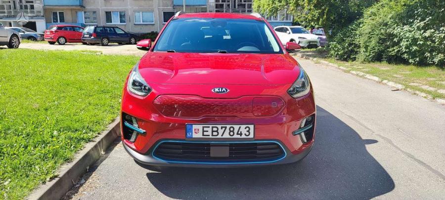 Sarkans Kia Niro 2019 Viļņa, ar dzinēja tilpumu 0.00 L un nobraukumu 77 tūkst. km par 16000 €, foto 7 vietnē AUTOMOTO.COM.LV