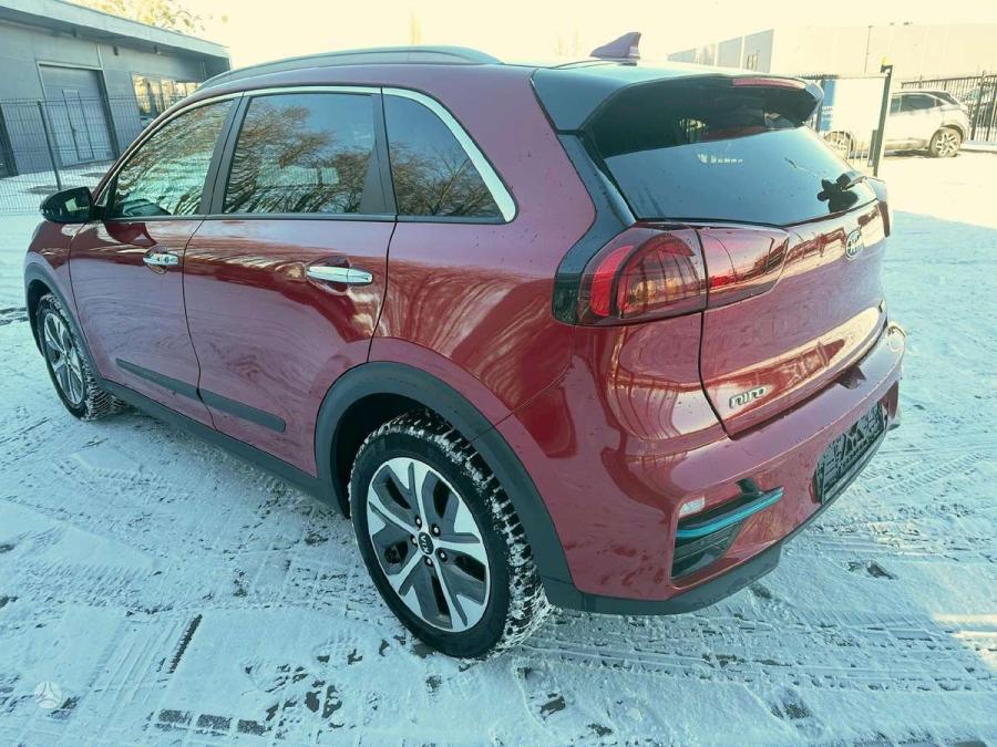 Sarkans Kia Niro 2020 Kauņa, ar dzinēja tilpumu 0.00 L un nobraukumu 108 tūkst. km par 18700 €, foto 5 vietnē AUTOMOTO.COM.LV