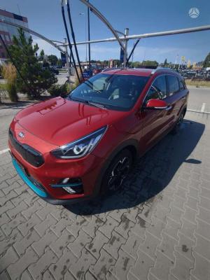 Red Kia Niro 2020 in Klaipeda, with an engine capacity of 0.00 L and mileage of 163 thousand km for 17500 €, photo 6 on AUTOMOTO.COM.LV