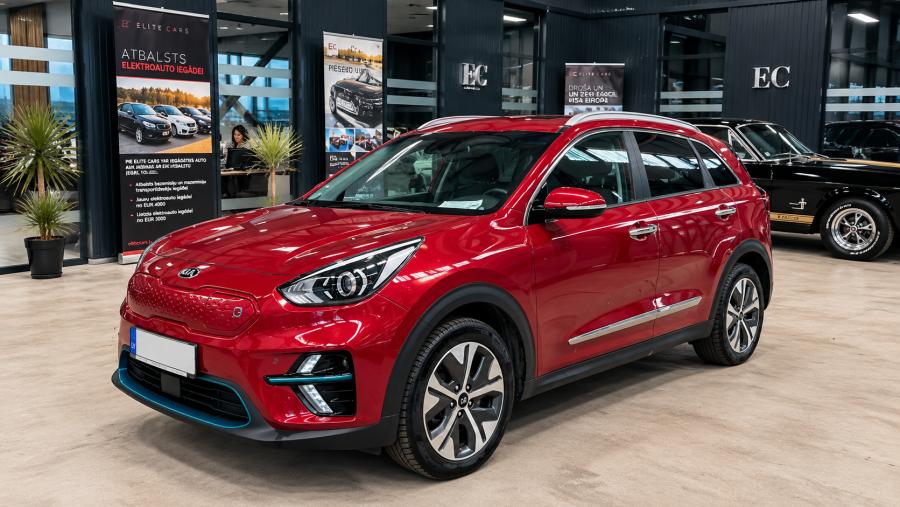 Sarkans Kia Niro 2020 Rīga, ar dzinēja tilpumu 0.00 L un nobraukumu 107 tūkst. km par 22990 €, foto 4 vietnē AUTOMOTO.COM.LV