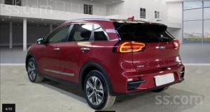 Red Kia Niro 2020 in Riga, with an engine capacity of 1.60 L and mileage of 136 thousand km for 20990 €, photo 5 on AUTOMOTO.COM.LV