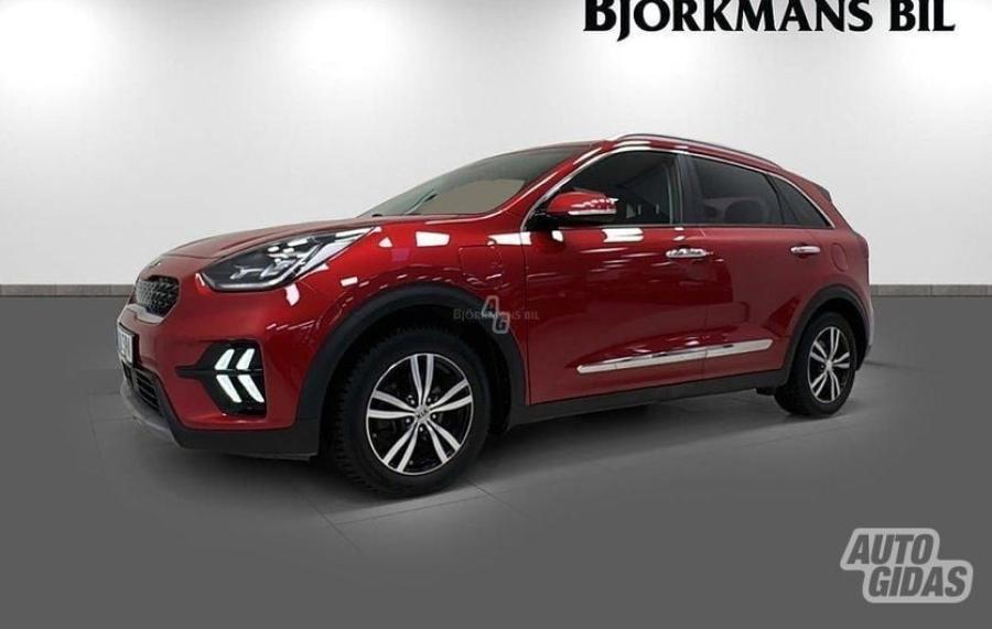 Red Kia Niro 2021 in Kaunas, with an engine capacity of 0.00 L and mileage of 57 thousand km for 24664 €, photo 1 on AUTOMOTO.COM.LV