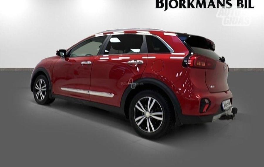 Red Kia Niro 2021 in Kaunas, with an engine capacity of 0.00 L and mileage of 57 thousand km for 24664 €, photo 6 on AUTOMOTO.COM.LV
