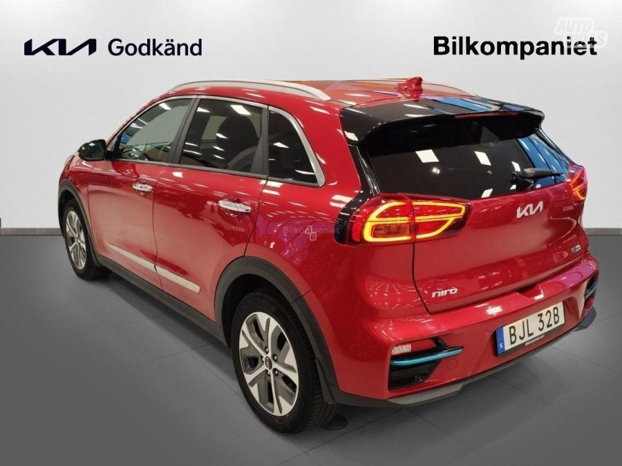 Red Kia Niro 2022 in Kaunas, with an engine capacity of 0.00 L and mileage of 74 thousand km for 27823 €, photo 7 on AUTOMOTO.COM.LV
