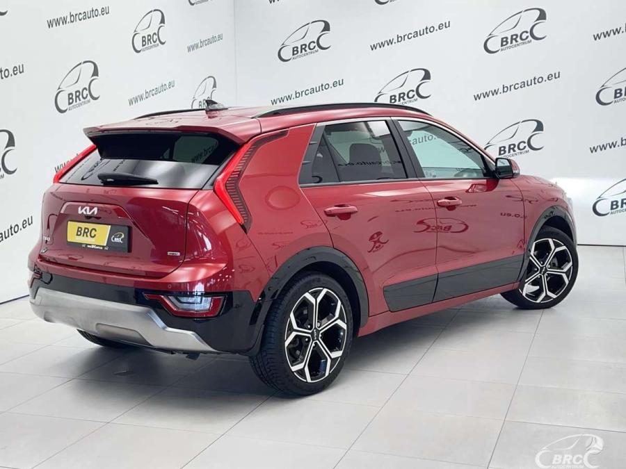 Red Kia Niro 2023 in Vilnius, with an engine capacity of 1.58 L and mileage of 31 thousand km for 25000 €, photo 3 on AUTOMOTO.COM.LV