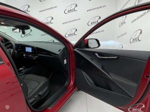 Red Kia Niro 2023 in Vilnius, with an engine capacity of 1.58 L and mileage of 31 thousand km for 25000 €, photo 9 on AUTOMOTO.COM.LV