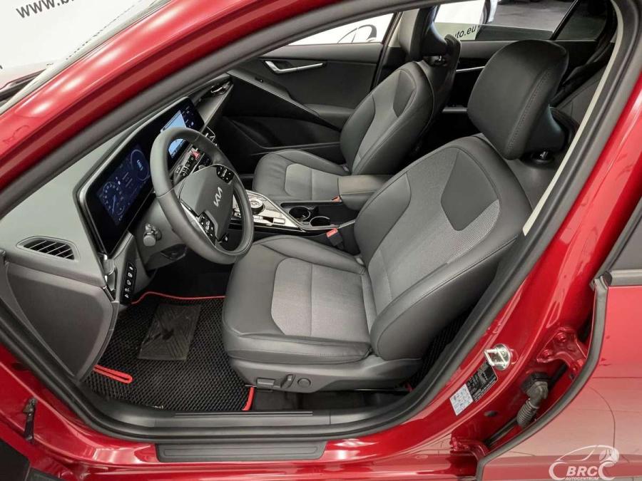Red Kia Niro 2023 in Vilnius, with an engine capacity of 1.58 L and mileage of 31 thousand km for 25000 €, photo 22 on AUTOMOTO.COM.LV