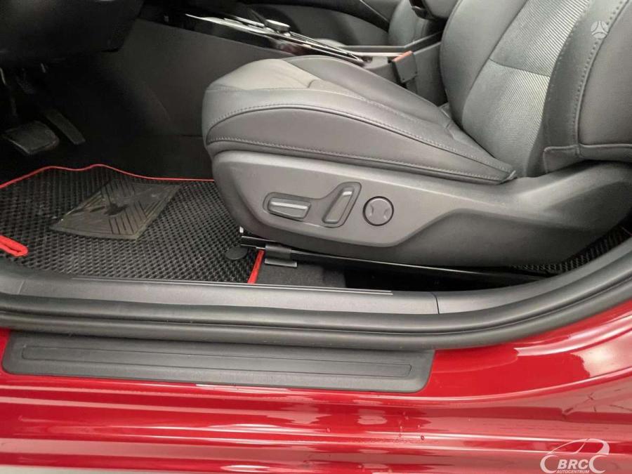 Red Kia Niro 2023 in Vilnius, with an engine capacity of 1.58 L and mileage of 31 thousand km for 25000 €, photo 23 on AUTOMOTO.COM.LV
