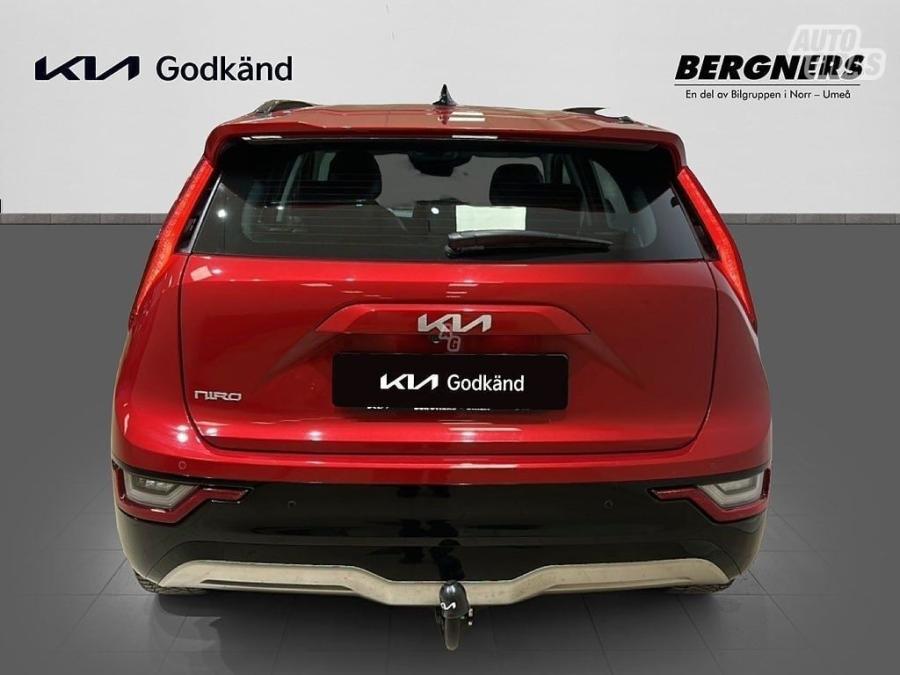 Red Kia Niro 2023 in Kaunas, with an engine capacity of 0.00 L and mileage of 38 thousand km for 34226 €, photo 6 on AUTOMOTO.COM.LV