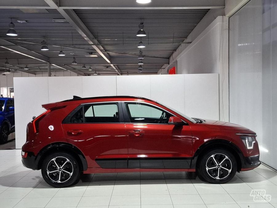 Sarkans Kia Niro 2024 Kauņa, ar dzinēja tilpumu 1.60 L un nobraukumu 29 tūkst. km par 32445 €, foto 7 vietnē AUTOMOTO.COM.LV