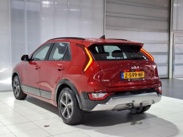 Red Kia Niro 2024 in Kaunas, with an engine capacity of 1.60 L and mileage of 29 thousand km for 32445 €, photo 8 on AUTOMOTO.COM.LV