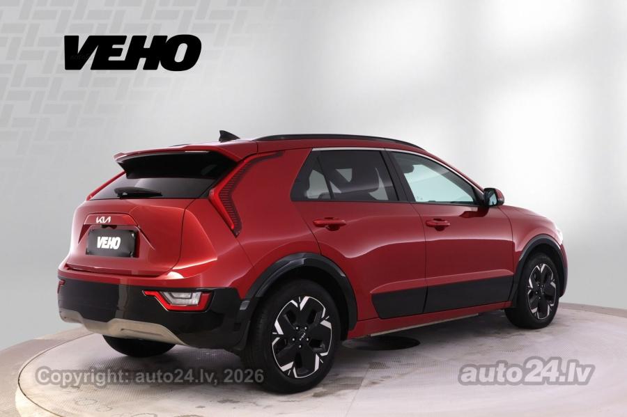Красный Киа Niro 2023 в Таллин, объемом двигателя 0.00 л и пробегом 49 тыс. км за 26900 €, фото 3 на AUTOMOTO.COM.LV