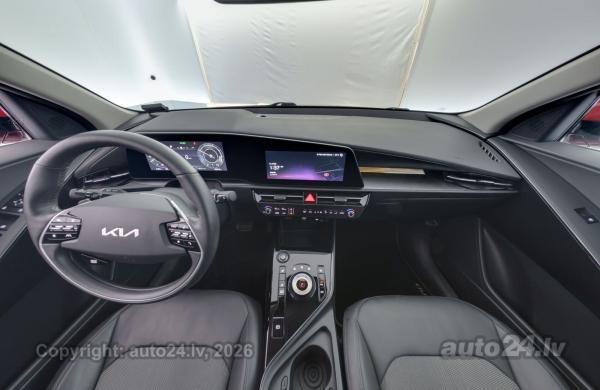 Red Kia Niro 2023 in Tallinn, with an engine capacity of 0.00 L and mileage of 49 thousand km for 26900 €, photo 10 on AUTOMOTO.COM.LV