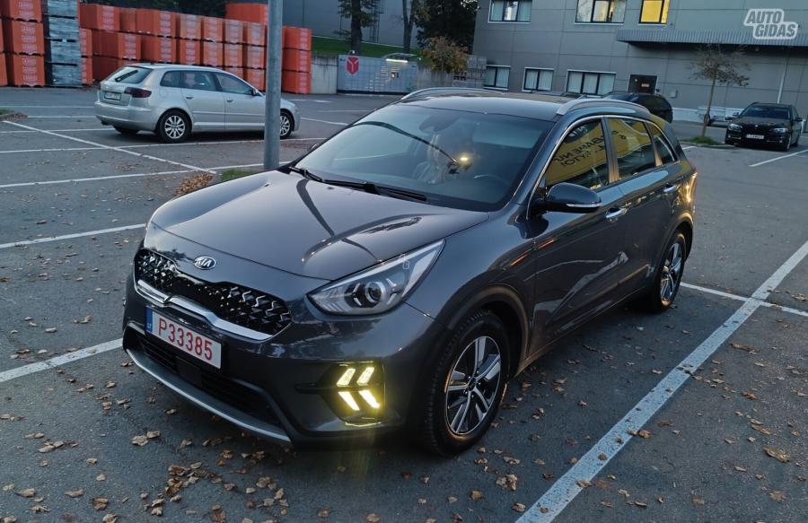 Фиолетовый Киа Niro 2020 в Алитус, объемом двигателя 1.60 л и пробегом 170 тыс. км за 12999 €, фото 1 на AUTOMOTO.COM.LV