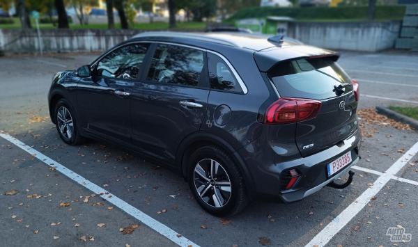Violet Kia Niro 2020 in Alytus, with an engine capacity of 1.60 L and mileage of 170 thousand km for 12999 €, photo 6 on AUTOMOTO.COM.LV