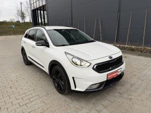 Balts Kia Niro 2016 Viļņa, ar dzinēja tilpumu 1.60 L un nobraukumu 308 tūkst. km par 8250 €, foto  vietnē AUTOMOTO.COM.LV