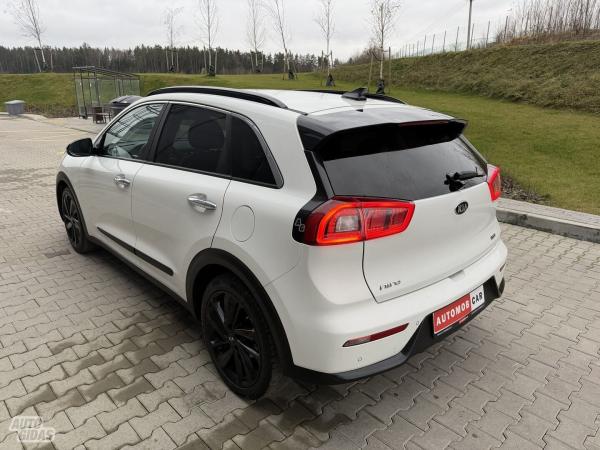 Balts Kia Niro 2016 Viļņa, ar dzinēja tilpumu 1.60 L un nobraukumu 308 tūkst. km par 8250 €, foto 5 vietnē AUTOMOTO.COM.LV
