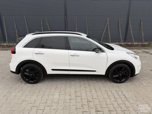 Balts Kia Niro 2016 Viļņa, ar dzinēja tilpumu 1.60 L un nobraukumu 308 tūkst. km par 8250 €, foto 8 vietnē AUTOMOTO.COM.LV