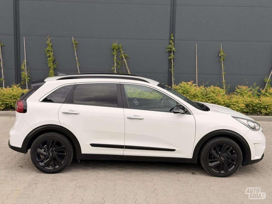 Balts Kia Niro 2016 Viļņa, ar dzinēja tilpumu 1.60 L un nobraukumu 308 tūkst. km par 7950 €, foto 5 vietnē AUTOMOTO.COM.LV
