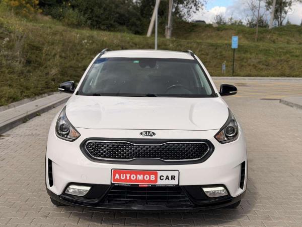 Kia Niro 2016 Viļņa vietnē Balts Kia Niro 2016 Viļņa, ar dzinēja tilpumu 1.60 L un nobraukumu 308 tūkst. km par 8250 €, foto 3 vietnē AUTOMOTO.COM.LV