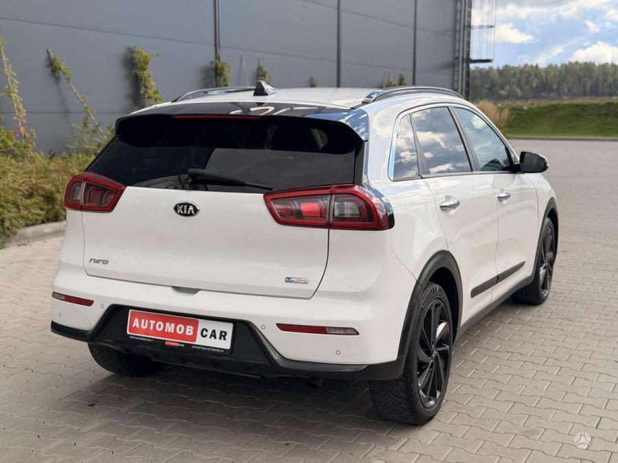 Balts Kia Niro 2016 Viļņa, ar dzinēja tilpumu 1.60 L un nobraukumu 308 tūkst. km par 8250 €, foto 6 vietnē AUTOMOTO.COM.LV