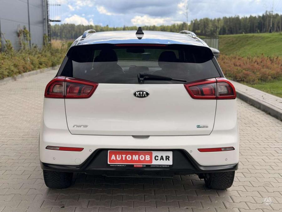 Balts Kia Niro 2016 Viļņa, ar dzinēja tilpumu 1.60 L un nobraukumu 308 tūkst. km par 8250 €, foto 7 vietnē AUTOMOTO.COM.LV