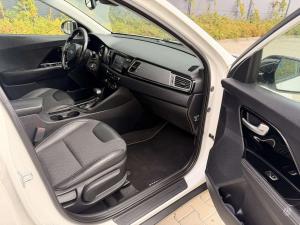 Balts Kia Niro 2016 Viļņa, ar dzinēja tilpumu 1.60 L un nobraukumu 308 tūkst. km par 8250 €, foto 21 vietnē AUTOMOTO.COM.LV