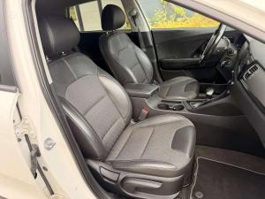 Balts Kia Niro 2016 Viļņa, ar dzinēja tilpumu 1.60 L un nobraukumu 308 tūkst. km par 8250 €, foto 22 vietnē AUTOMOTO.COM.LV