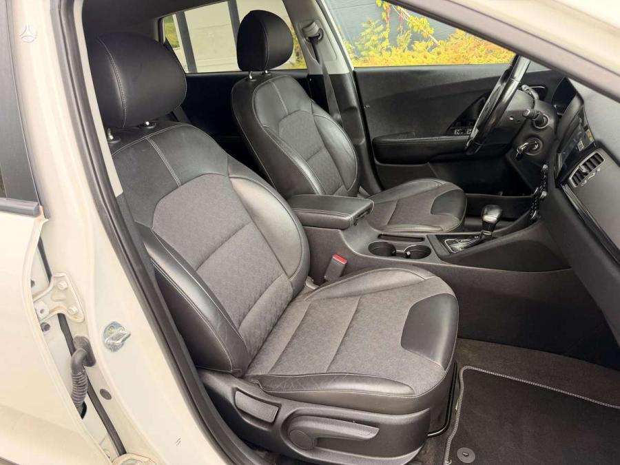 Balts Kia Niro 2016 Viļņa, ar dzinēja tilpumu 1.60 L un nobraukumu 308 tūkst. km par 8250 €, foto 22 vietnē AUTOMOTO.COM.LV