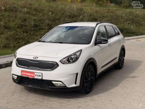 Белый Киа Niro 2016 в Вильнюс, объемом двигателя 1.60 л и пробегом 308 тыс. км за 7950 €, фото  на AUTOMOTO.COM.LV