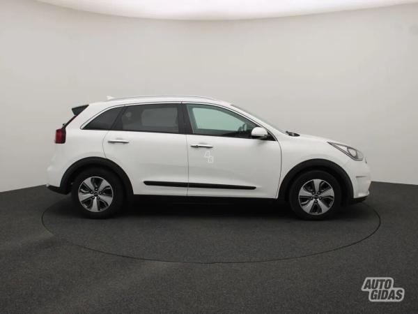 Balts Kia Niro 2017 Viļņa, ar dzinēja tilpumu 1.60 L un nobraukumu 191 tūkst. km par 10699 €, foto 9 vietnē AUTOMOTO.COM.LV