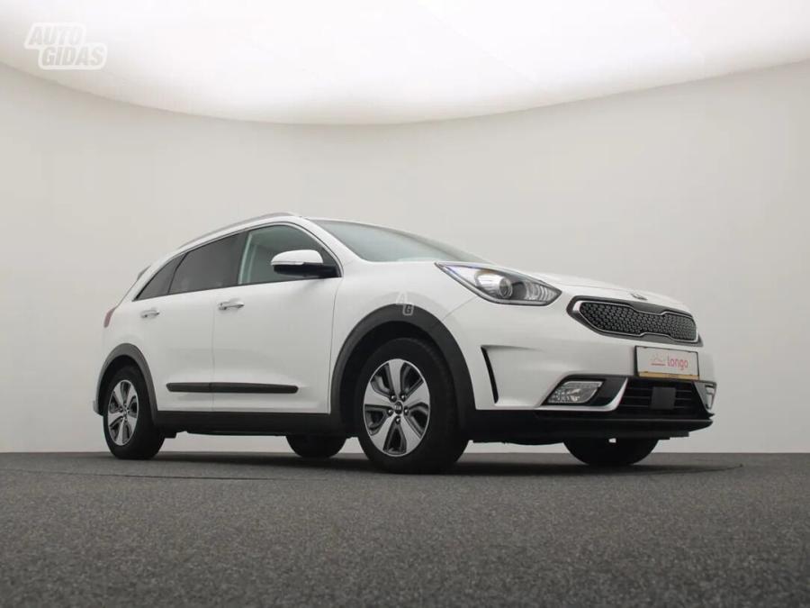 White Kia Niro 2017 in Vilnius, with an engine capacity of 1.60 L and mileage of 191 thousand km for 10699 €, photo 12 on AUTOMOTO.COM.LV