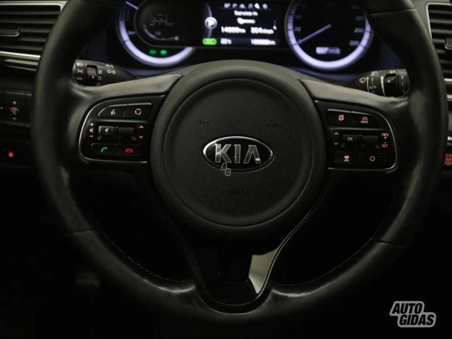 White Kia Niro 2017 in Vilnius, with an engine capacity of 1.60 L and mileage of 191 thousand km for 10699 €, photo 19 on AUTOMOTO.COM.LV
