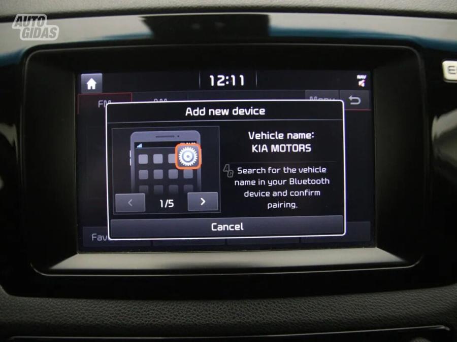 White Kia Niro 2017 in Vilnius, with an engine capacity of 1.60 L and mileage of 191 thousand km for 10699 €, photo 24 on AUTOMOTO.COM.LV