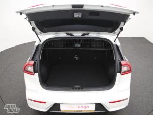 White Kia Niro 2017 in Vilnius, with an engine capacity of 1.60 L and mileage of 191 thousand km for 10699 €, photo 32 on AUTOMOTO.COM.LV