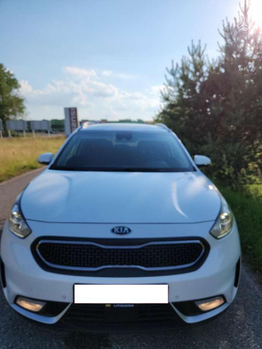Balts Kia Niro 2017 Viļņa, ar dzinēja tilpumu 1.58 L un nobraukumu 98 tūkst. km par 16900 €, foto 4 vietnē AUTOMOTO.COM.LV