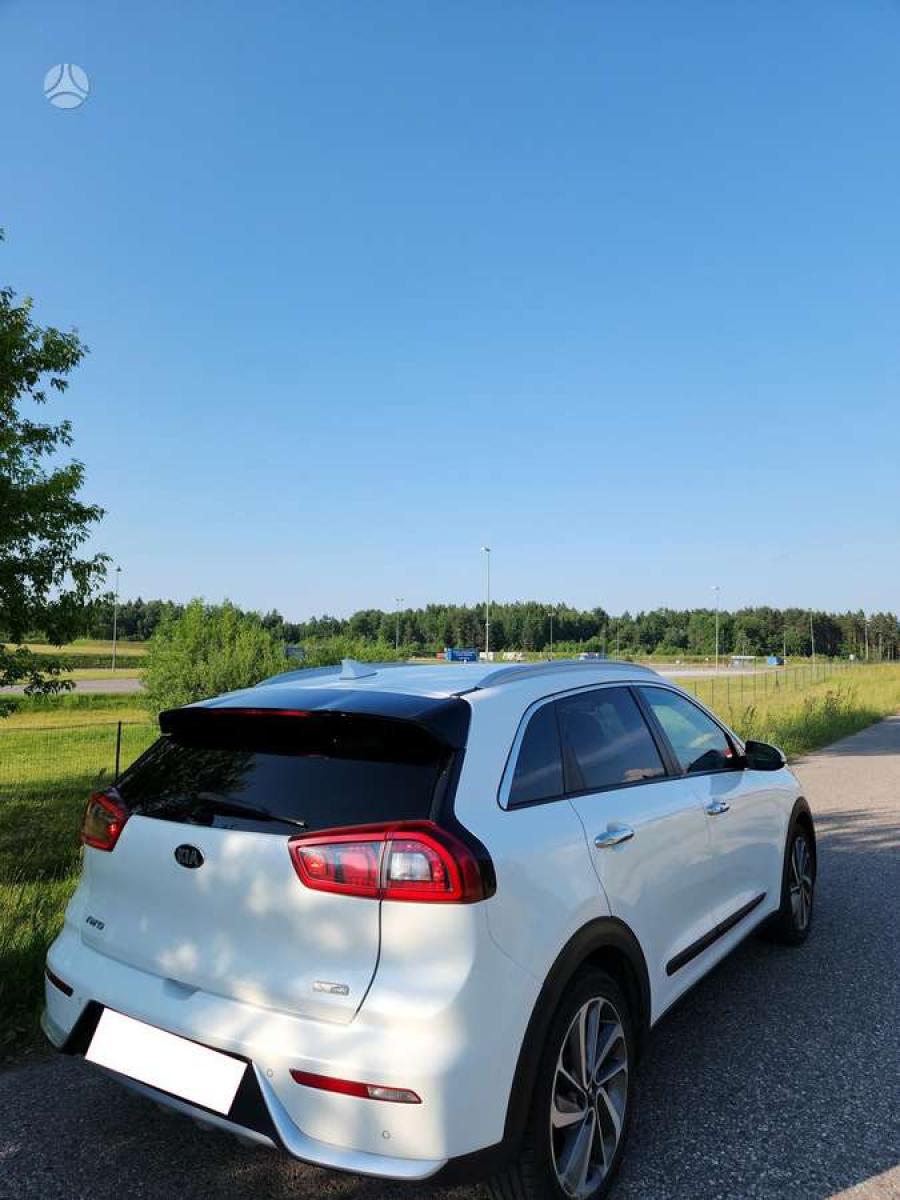 Balts Kia Niro 2017 Viļņa, ar dzinēja tilpumu 1.58 L un nobraukumu 98 tūkst. km par 16900 €, foto 5 vietnē AUTOMOTO.COM.LV