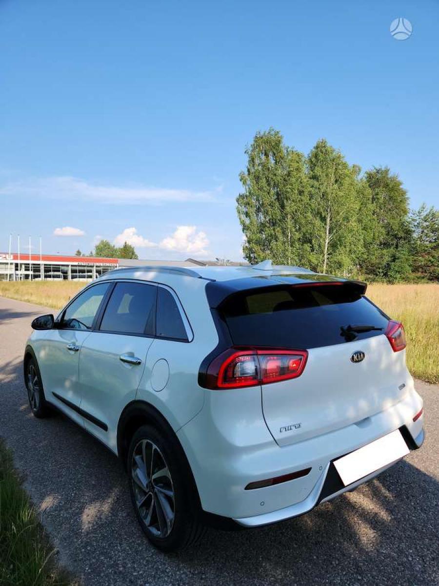 Balts Kia Niro 2017 Viļņa, ar dzinēja tilpumu 1.58 L un nobraukumu 98 tūkst. km par 16900 €, foto 7 vietnē AUTOMOTO.COM.LV