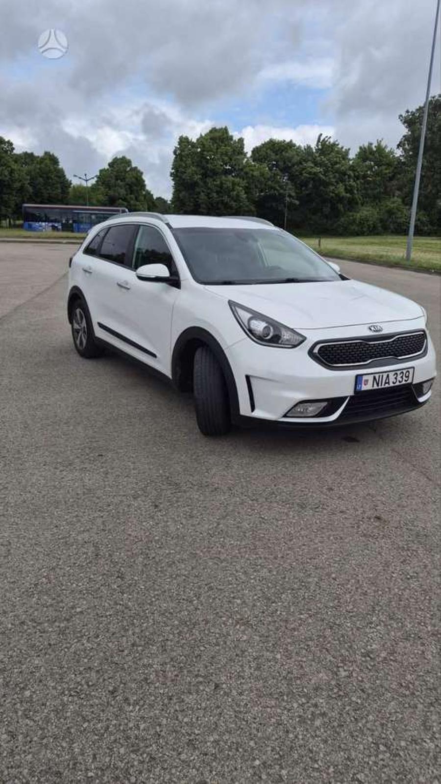 Balts Kia Niro 2017 Klaipėda, ar dzinēja tilpumu 1.58 L un nobraukumu 187 tūkst. km par 9900 €, foto 1 vietnē AUTOMOTO.COM.LV