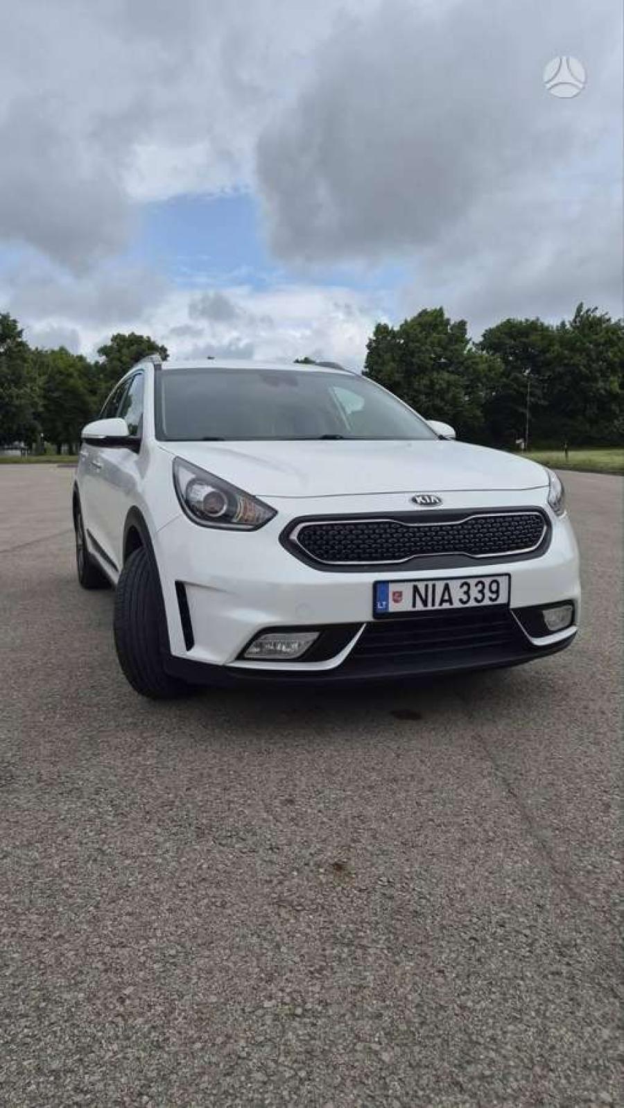 Balts Kia Niro 2017 Klaipėda, ar dzinēja tilpumu 1.58 L un nobraukumu 187 tūkst. km par 9900 €, foto 4 vietnē AUTOMOTO.COM.LV